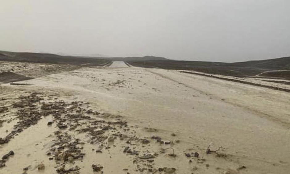 Record rainfall strands at least 1,000 in Death Valley National Park ...